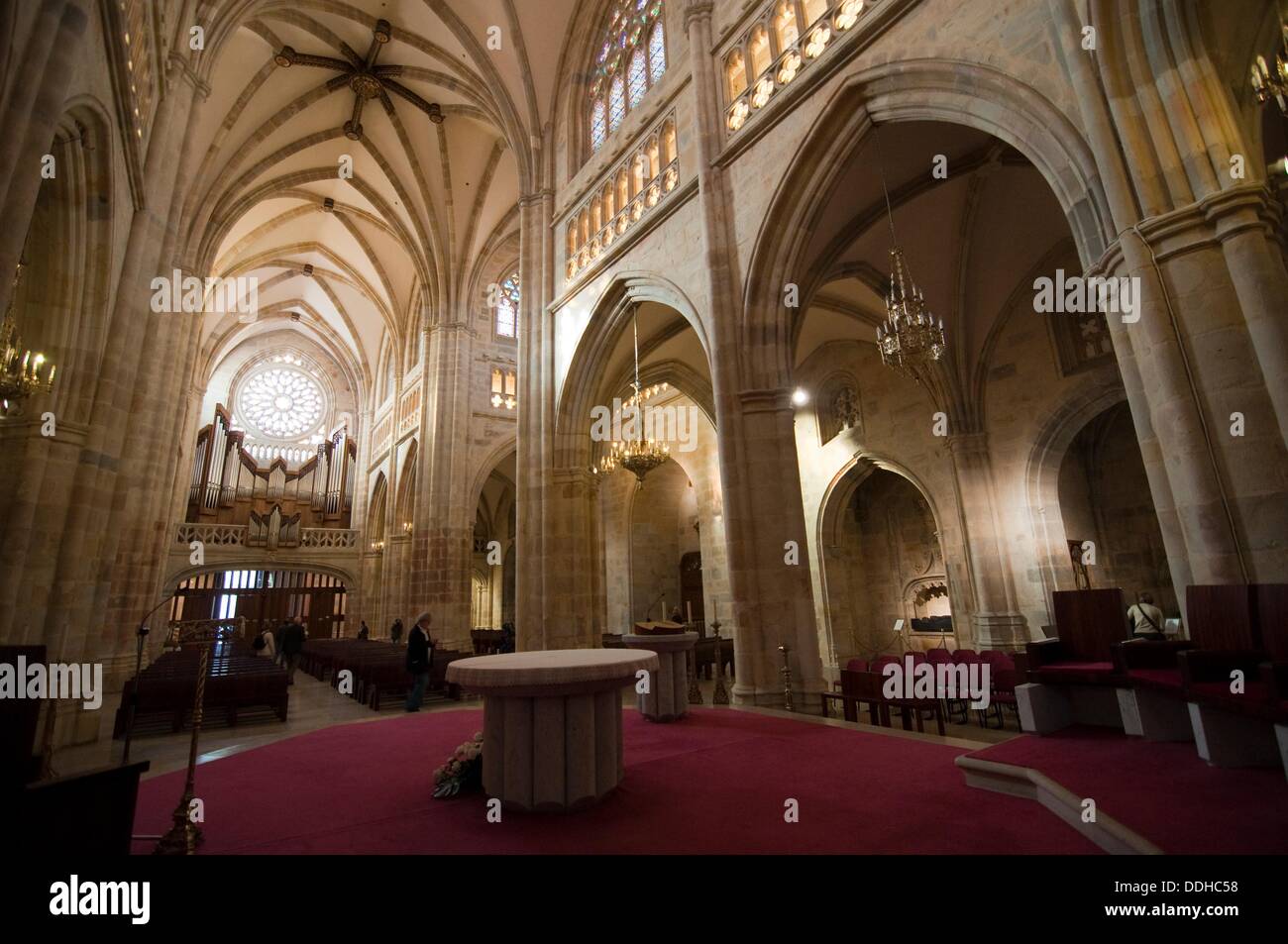 Bilbao cathedral of santiago hi-res stock photography and images - Alamy