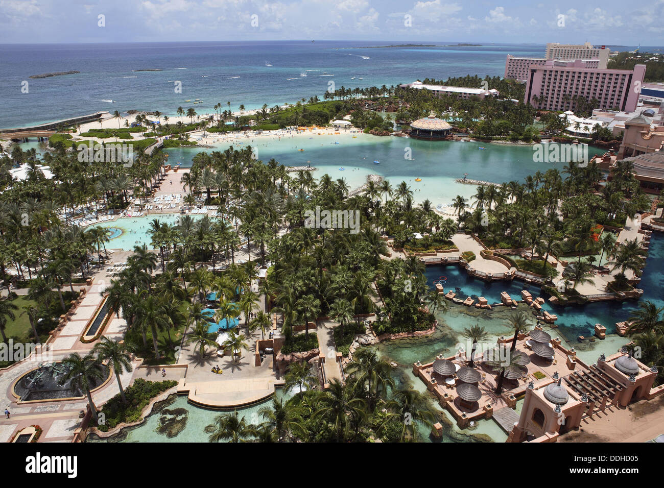 Atlantis palm aerial hi-res stock photography and images - Alamy