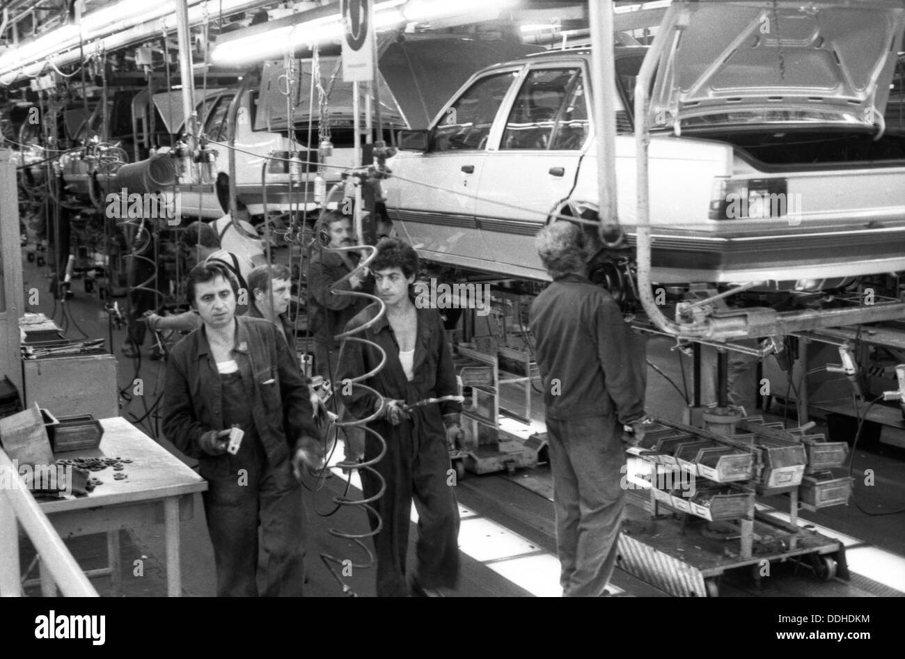 Car production at Opel in Ruesselsheim. Photo: Klaus Rose Stock Photo ...