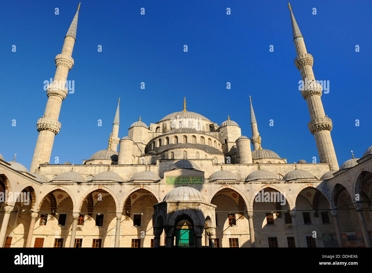 Istanbul religious tourism hi-res stock photography and images - Alamy