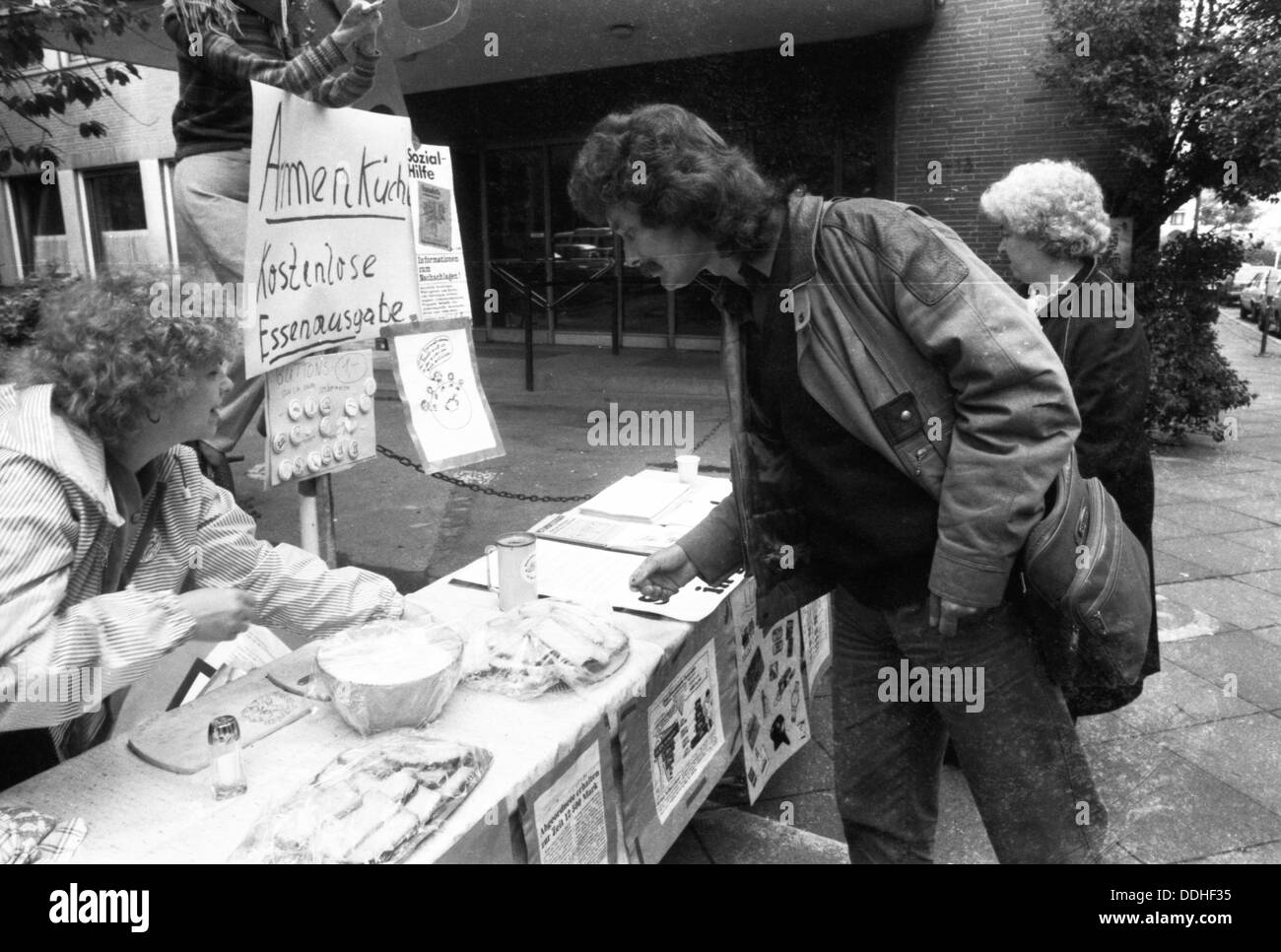 Even 29 years ago there were arms-free food kitchens for the unemployed ...