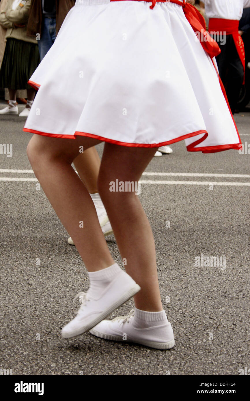 Catalan folk dance in hi-res stock photography and images - Alamy