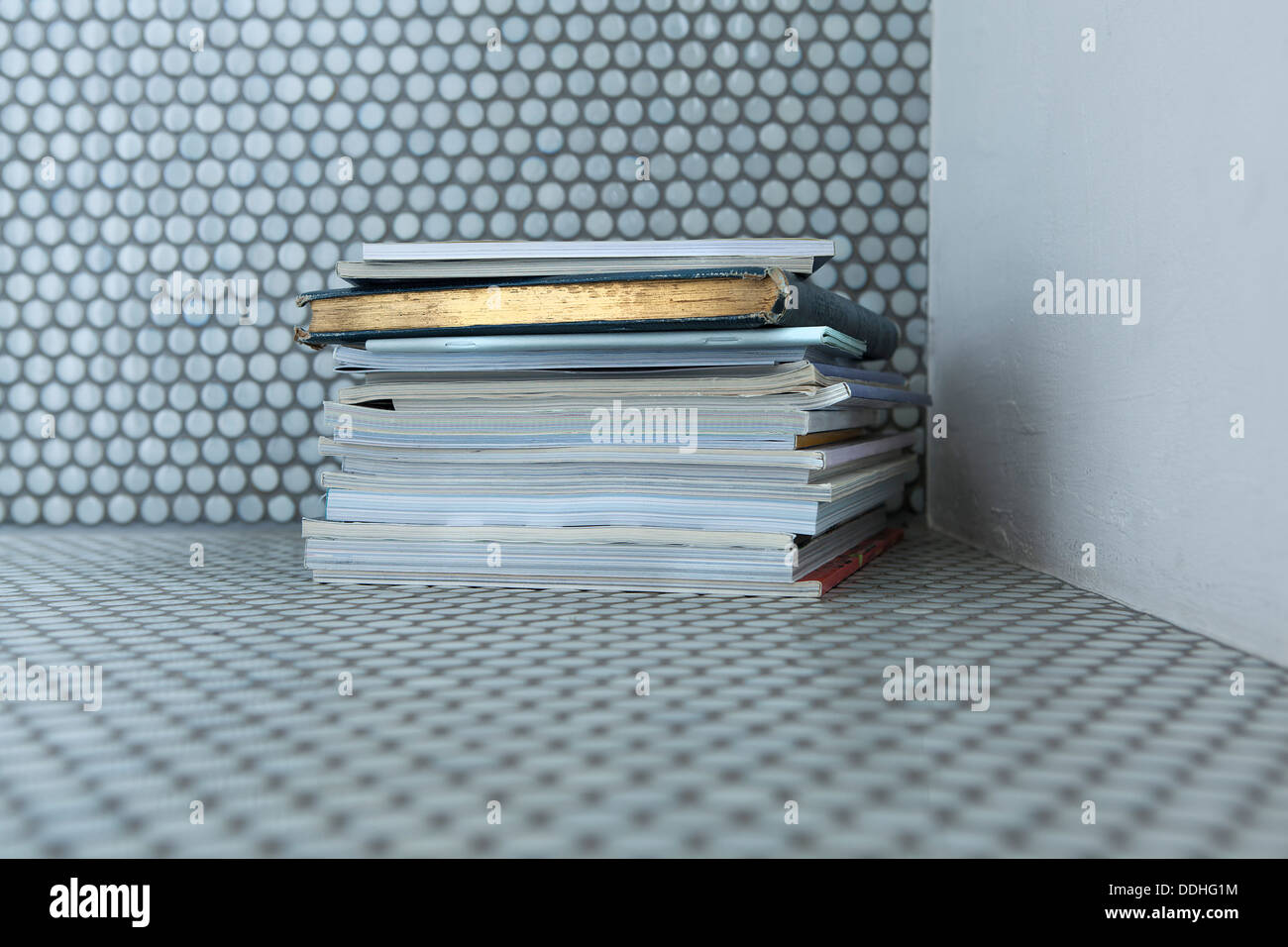 Stack books on floor hi-res stock photography and images - Alamy