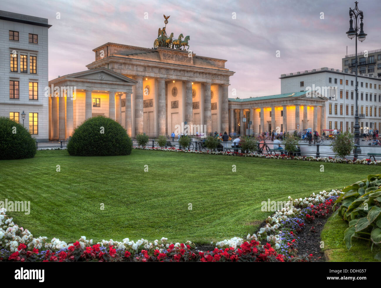 Berlin brandenburger evening hi-res stock photography and images - Alamy