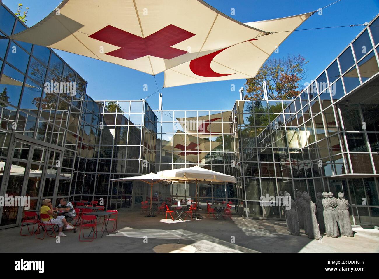 Red cross museum geneva hi-res stock photography and images - Alamy