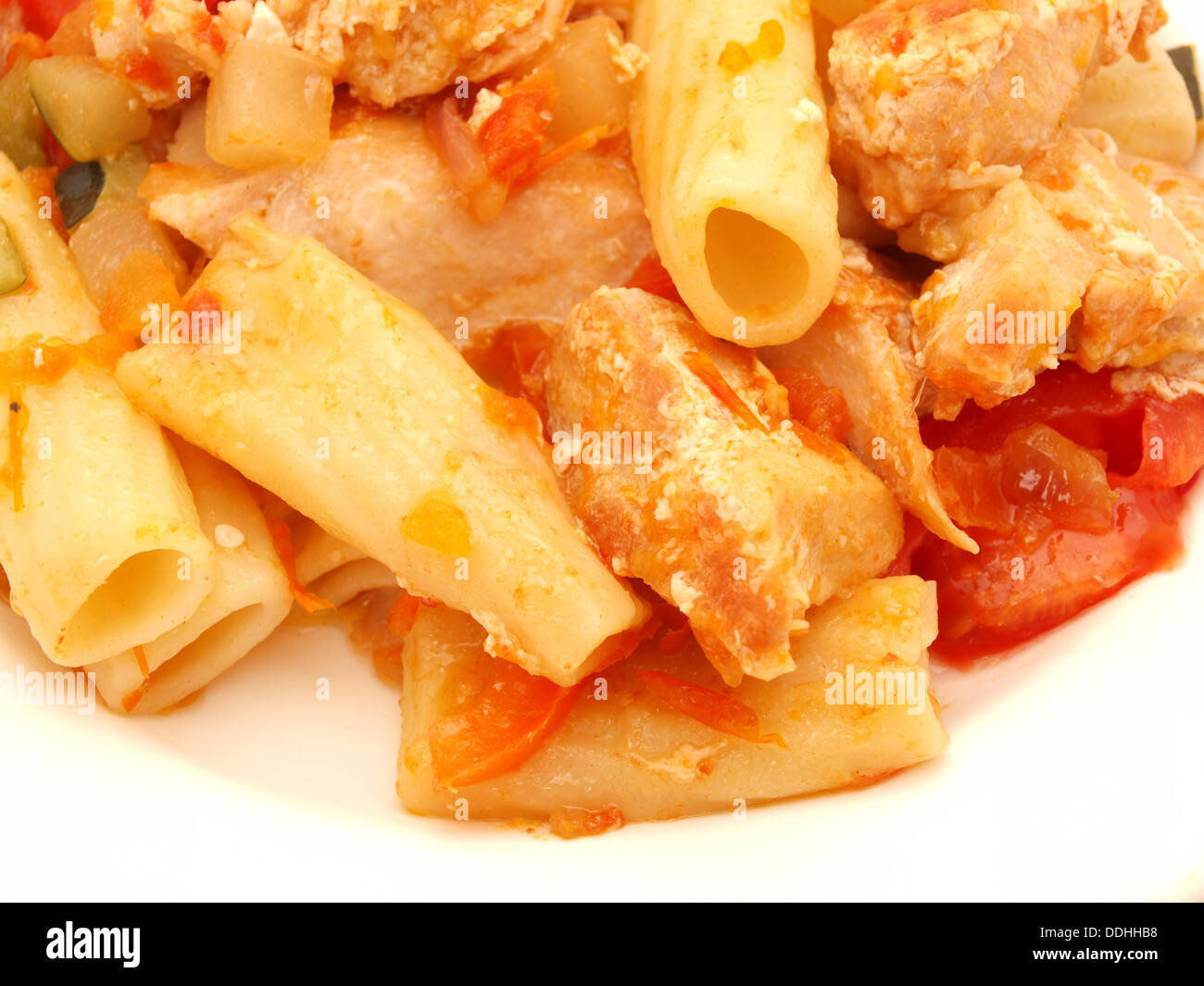 Rigatoni pasta with chicken Stock Photo - Alamy