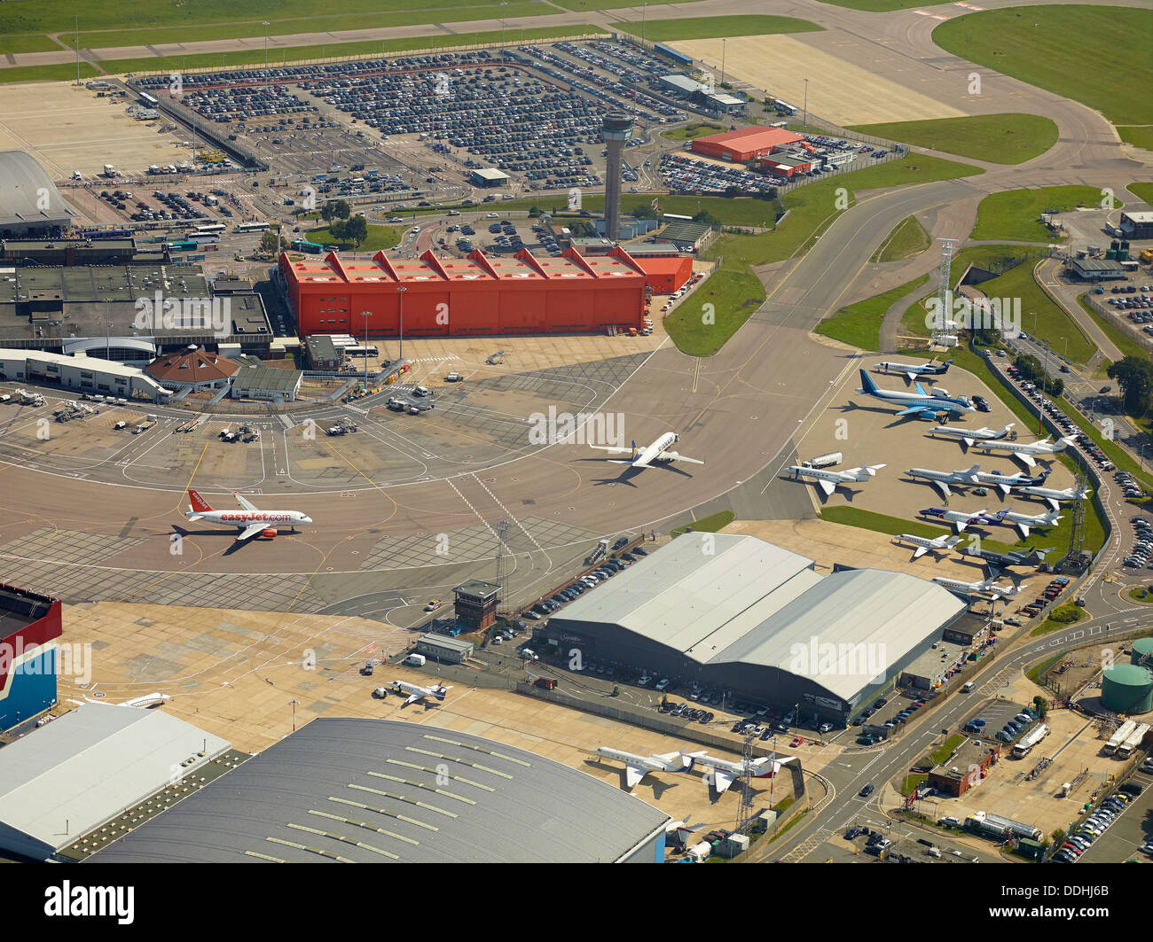 Luton Airport Stock Photos & Luton Airport Stock Images - Alamy
