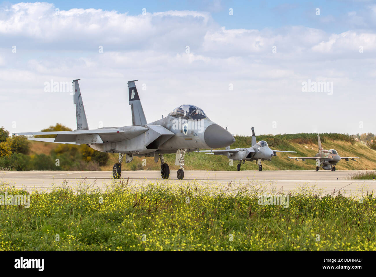 Ground attack jet fighter hi-res stock photography and images - Alamy
