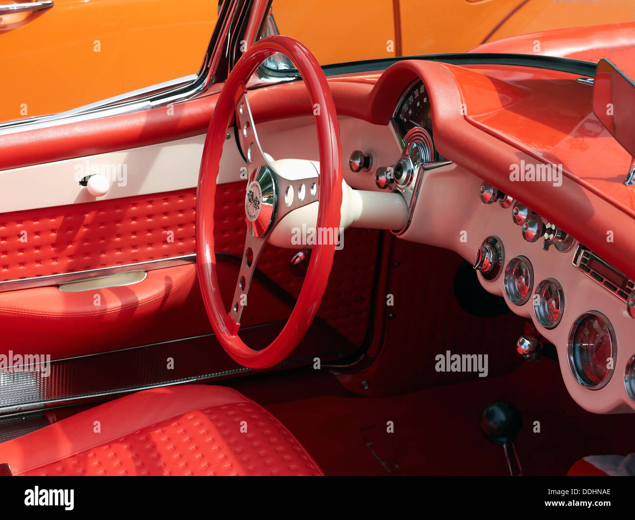 Cockpit of a Chevrolet Corvette classic car Stock Photo - Alamy