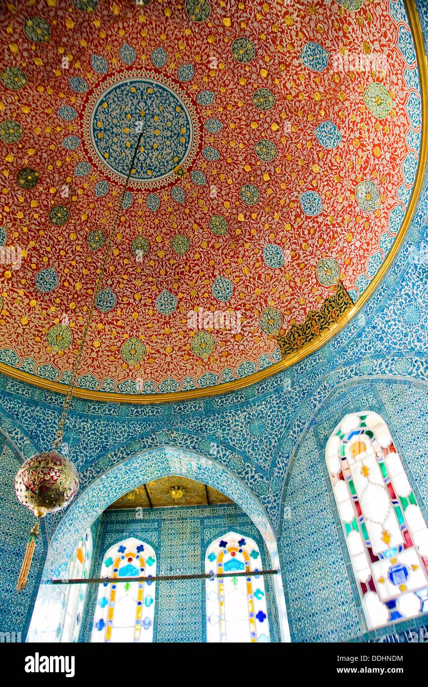 Kiosk interior hi-res stock photography and images - Alamy