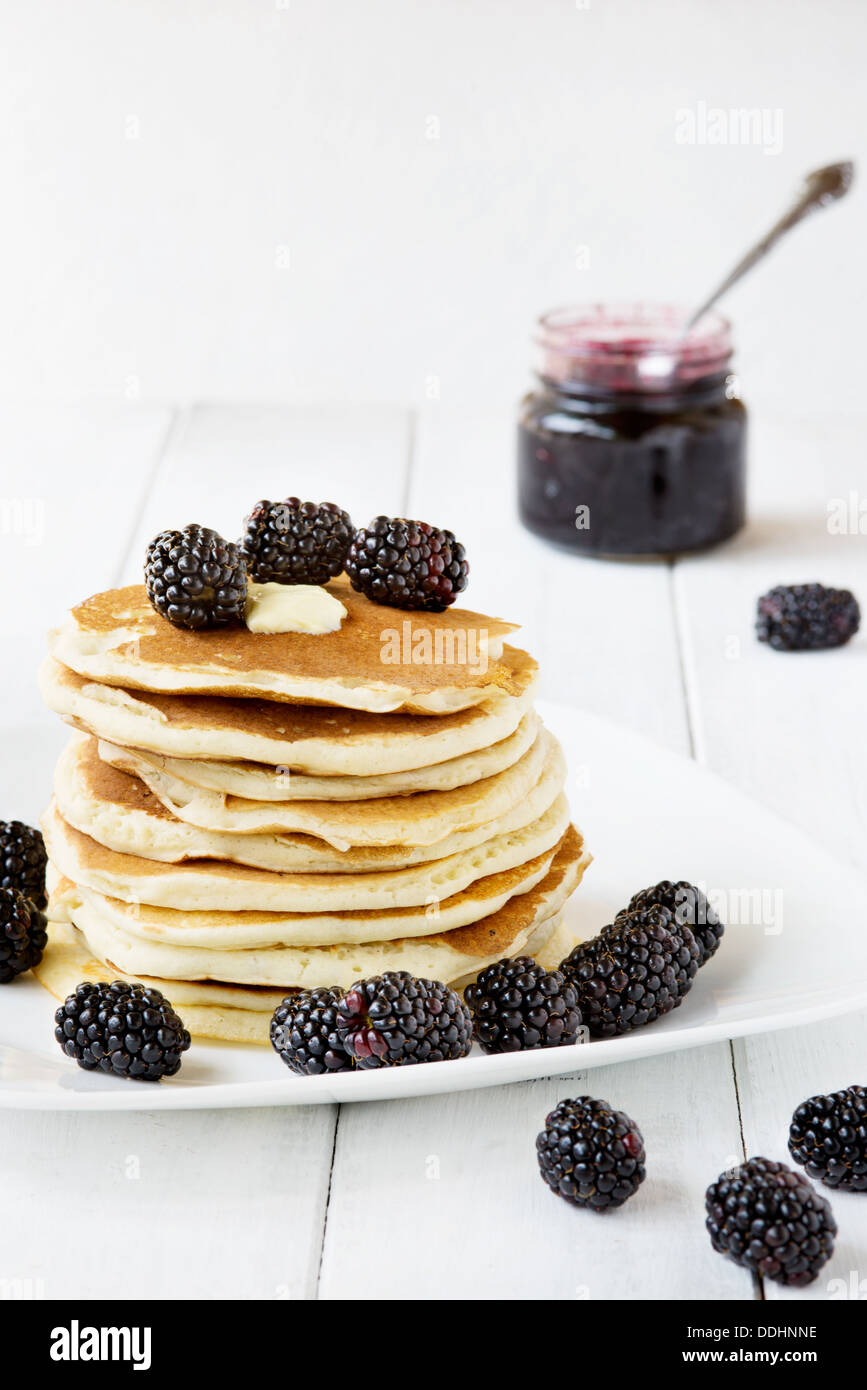 American breakfast pancake stack hi-res stock photography and images ...