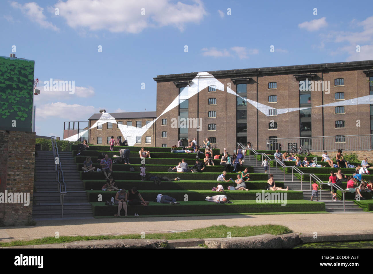 Granary square hi-res stock photography and images - Alamy