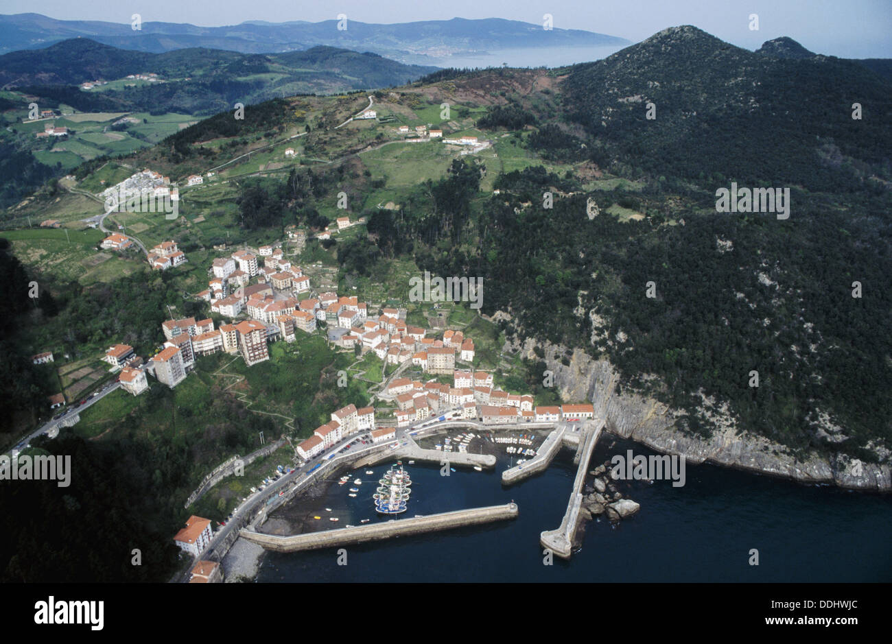 Elantxobe harbour hi-res stock photography and images - Alamy