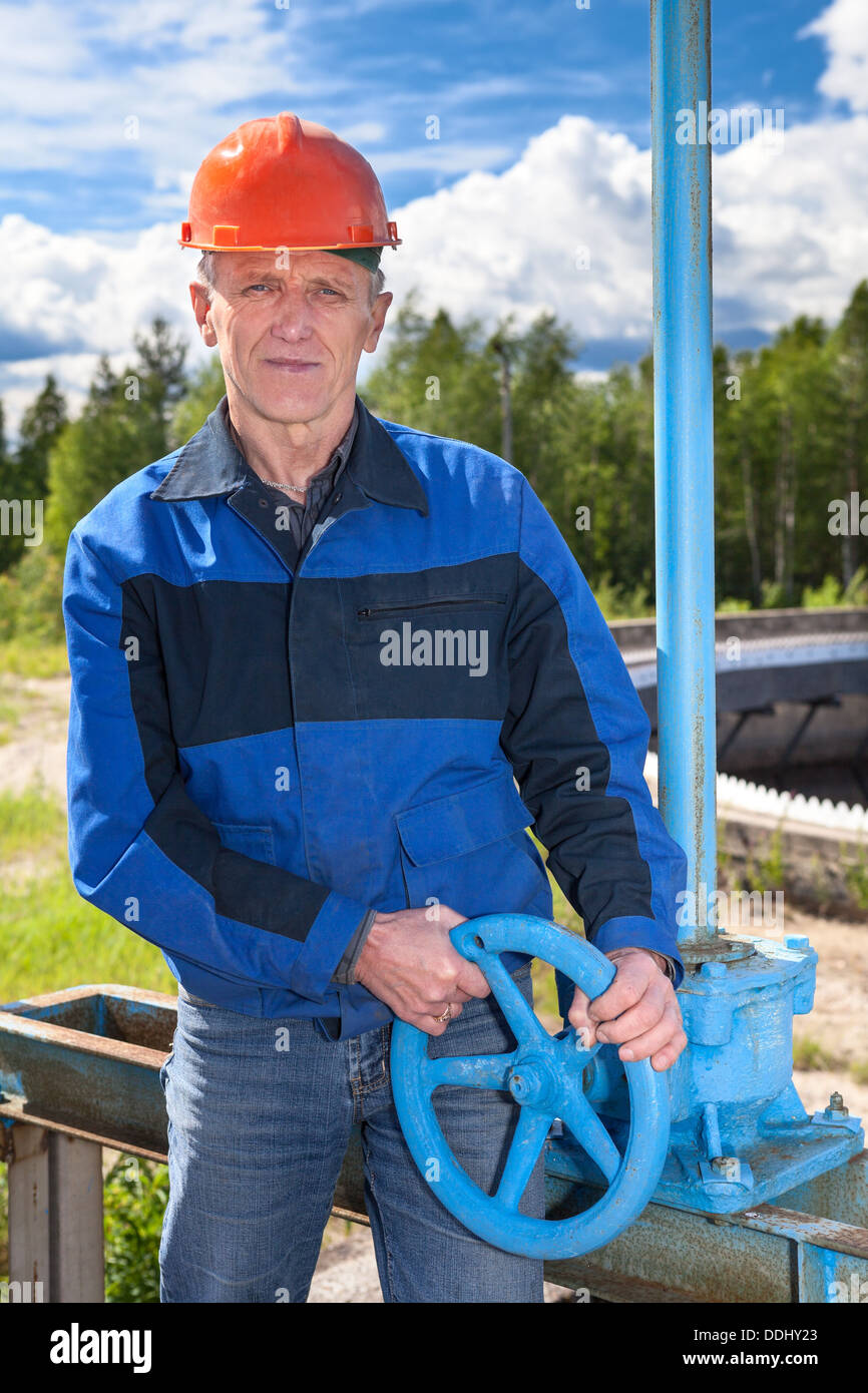 Oil valve turning hi-res stock photography and images - Alamy