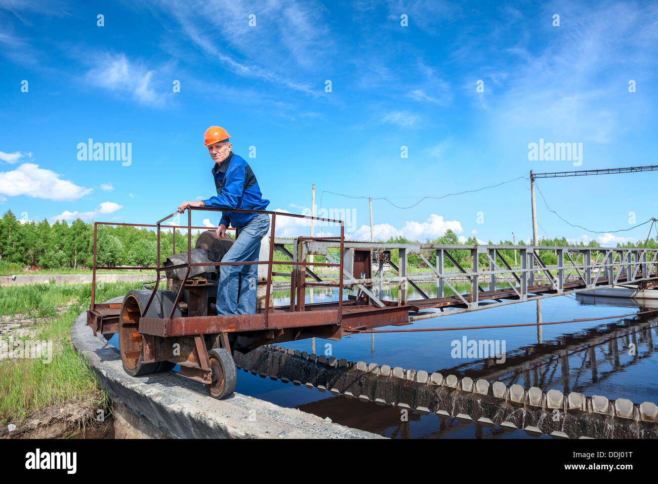 Senior engineering High Resolution Stock Photography and Images - Alamy