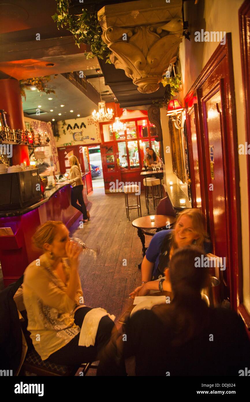 London nightclub interior hi-res stock photography and images - Alamy
