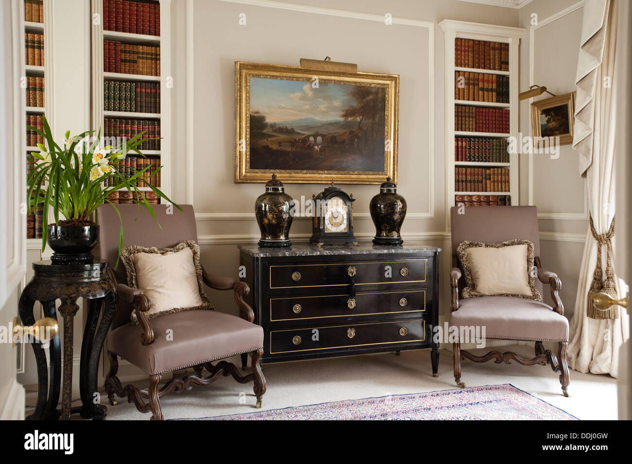 English interior design, apartment of interior designer Jennie Elias ...