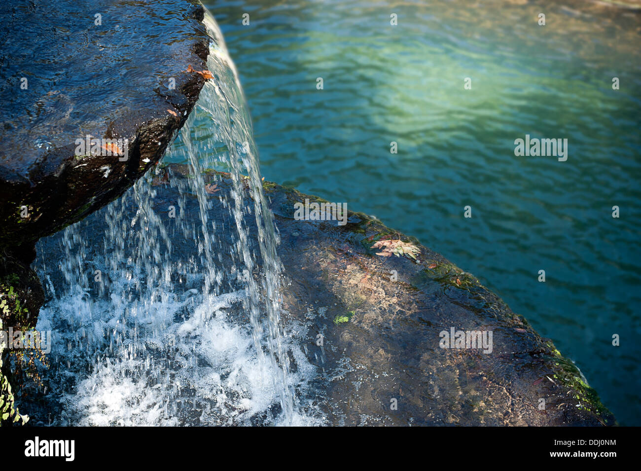 Stone water splash hi-res stock photography and images - Alamy