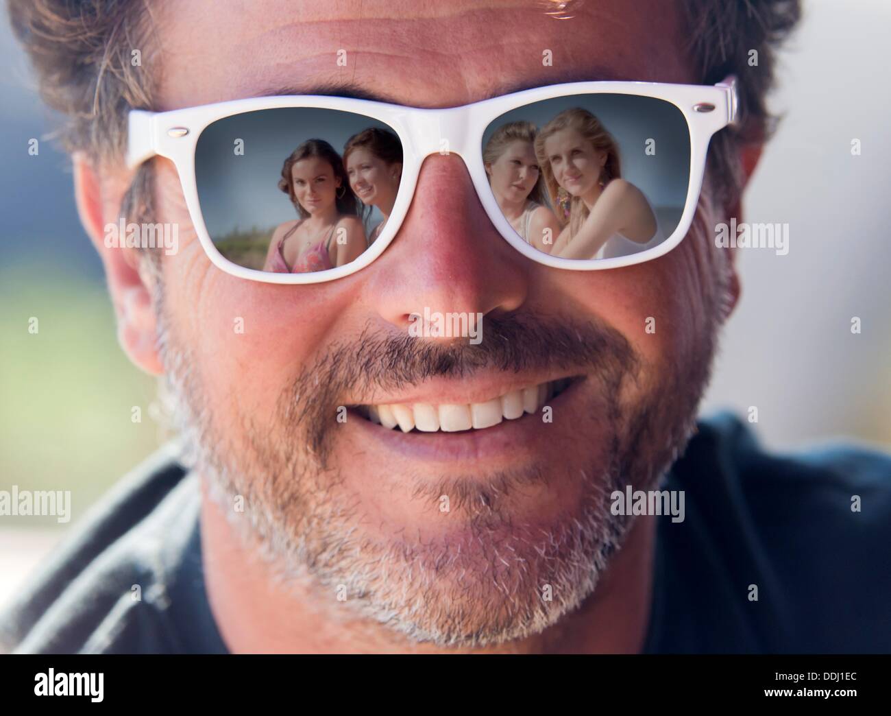 Good sunglass hi-res stock photography and images - Alamy