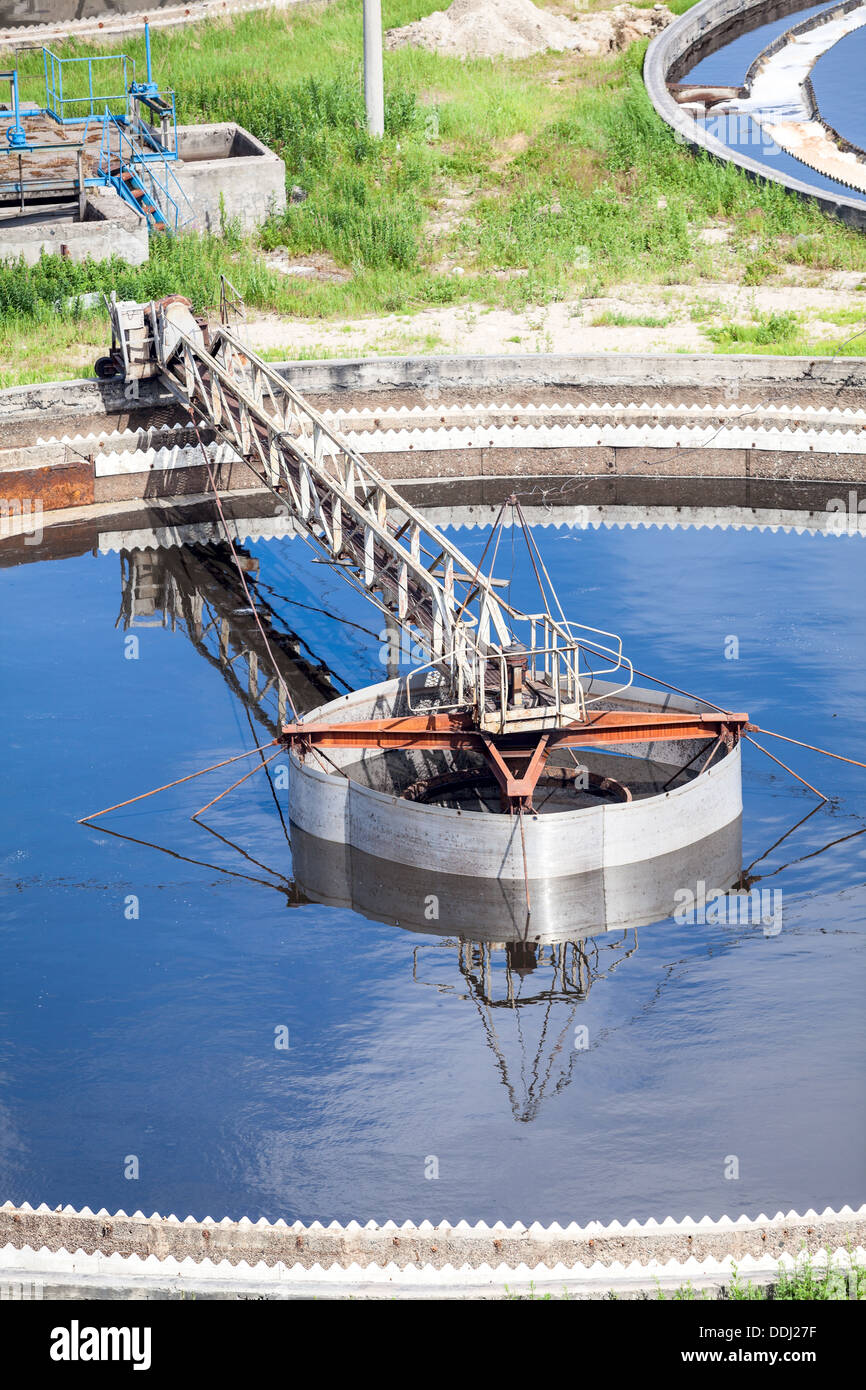 Mechanically driven scraper in sewage sedimentation tank Stock Photo ... Mechanically driven scraper in sewage sedimentation tank Stock Photo ...