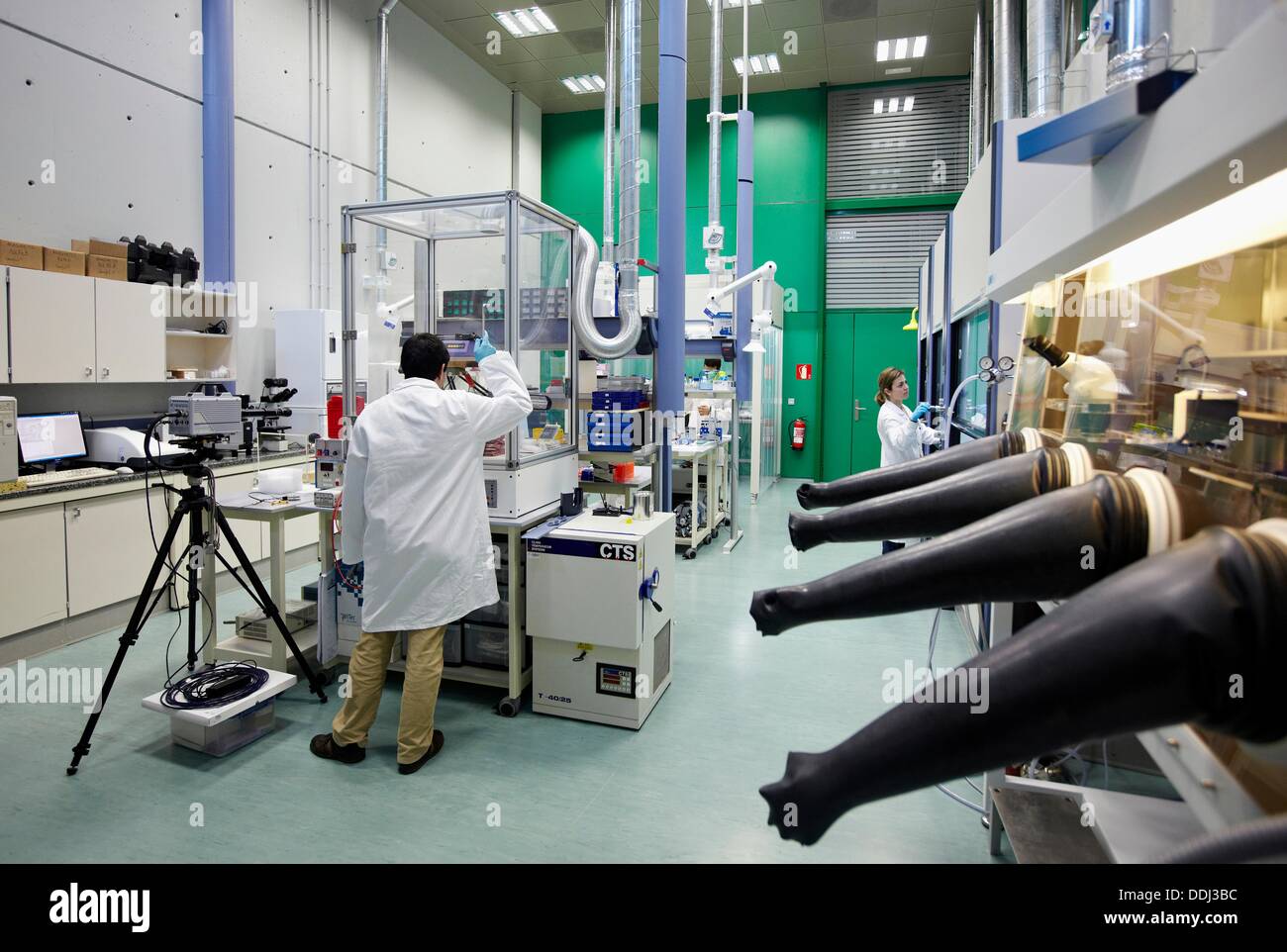 Nanoscience research center hi-res stock photography and images - Alamy