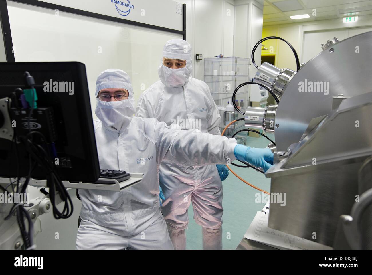 Sputter sputtering hi-res stock photography and images - Alamy