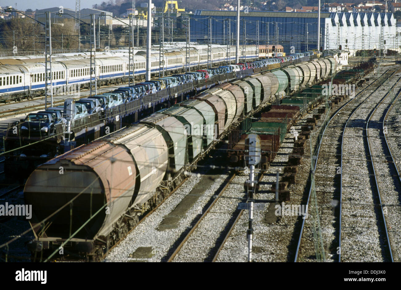 Irun and train hi-res stock photography and images - Alamy
