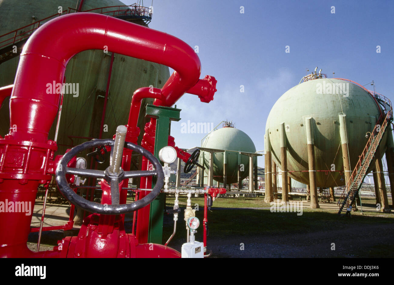 Oil refinery. Biscay. Spain Stock Photo - Alamy