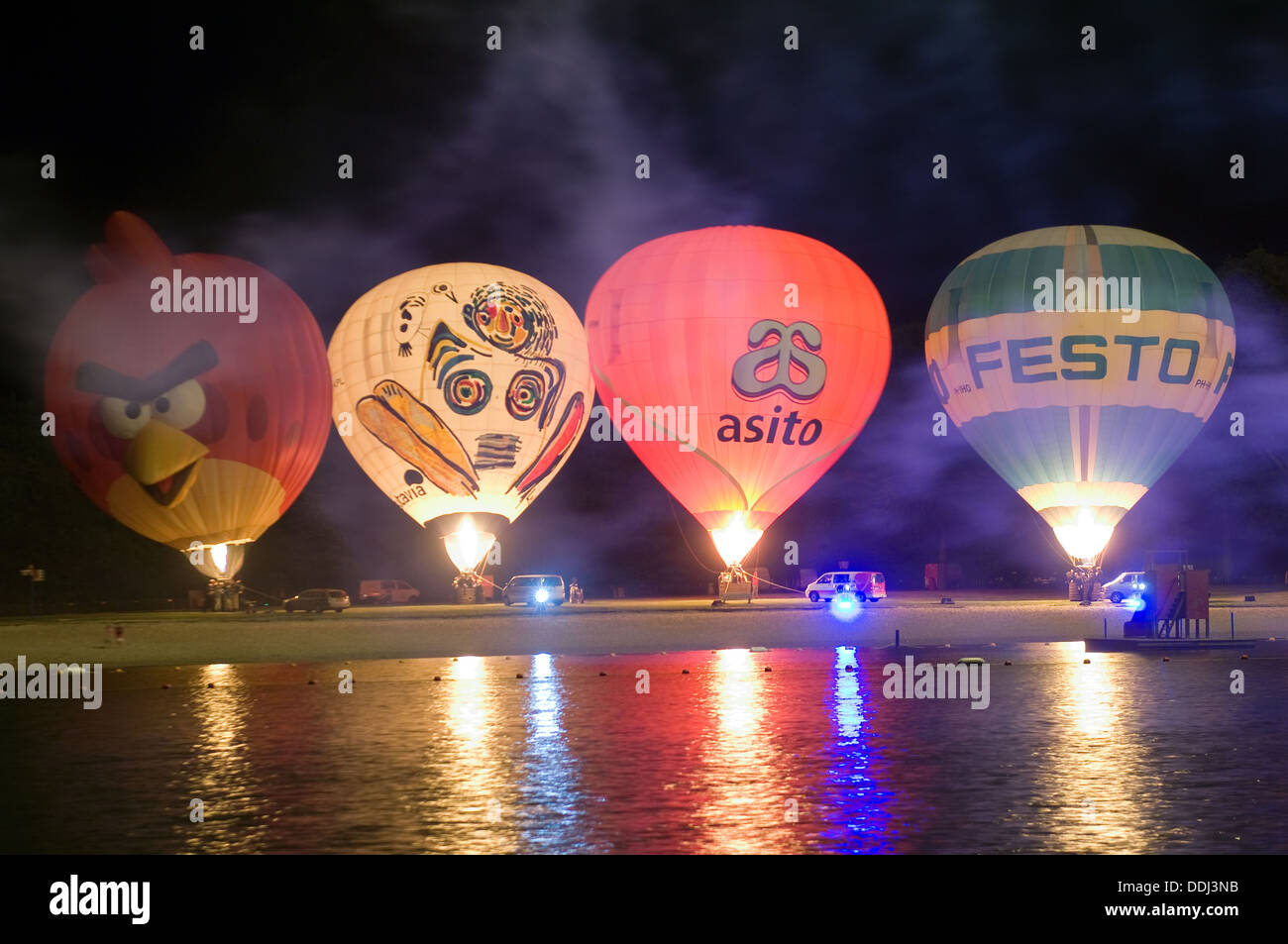 Balloons balloon festival event aerial hi-res stock photography and ...