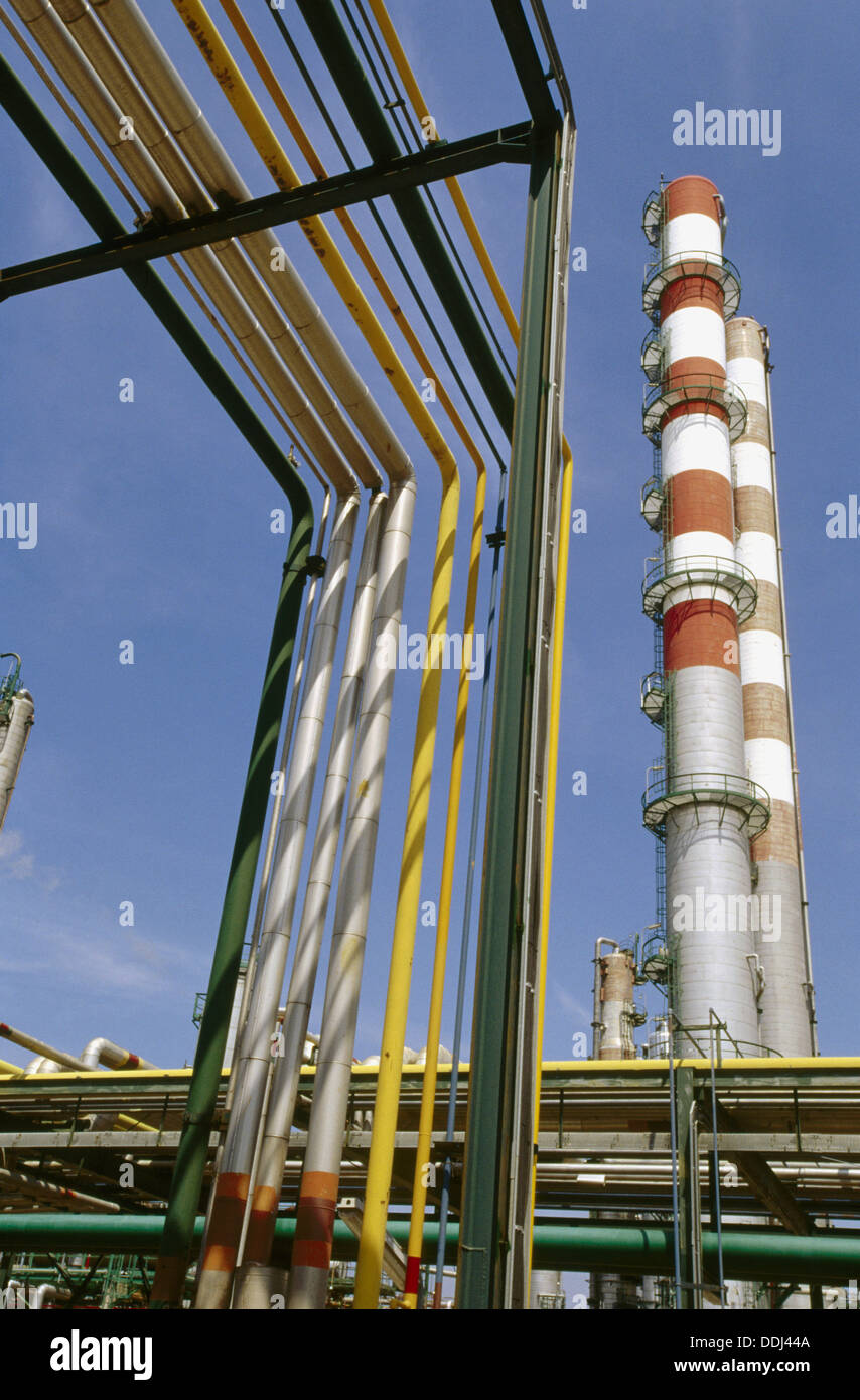 Repsol tarragona refinery hi-res stock photography and images - Alamy