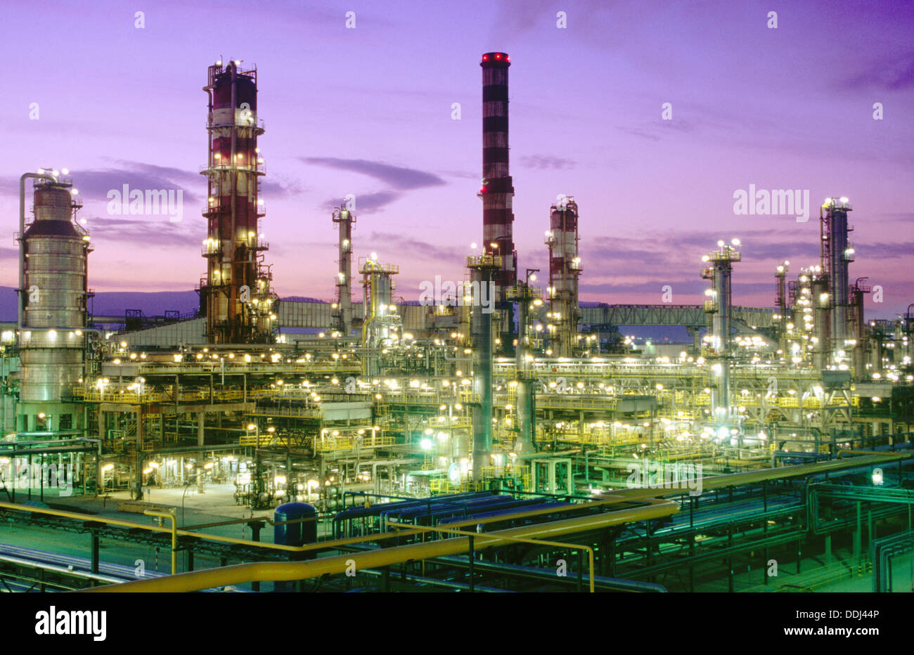 Repsol tarragona refinery hi-res stock photography and images - Alamy