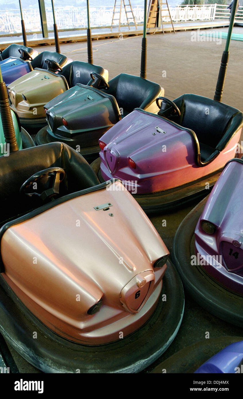Bumper cars amusement park amusement park hi-res stock photography and ...