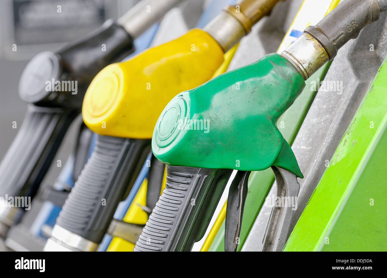 Outdoor gas pumps hi-res stock photography and images - Alamy