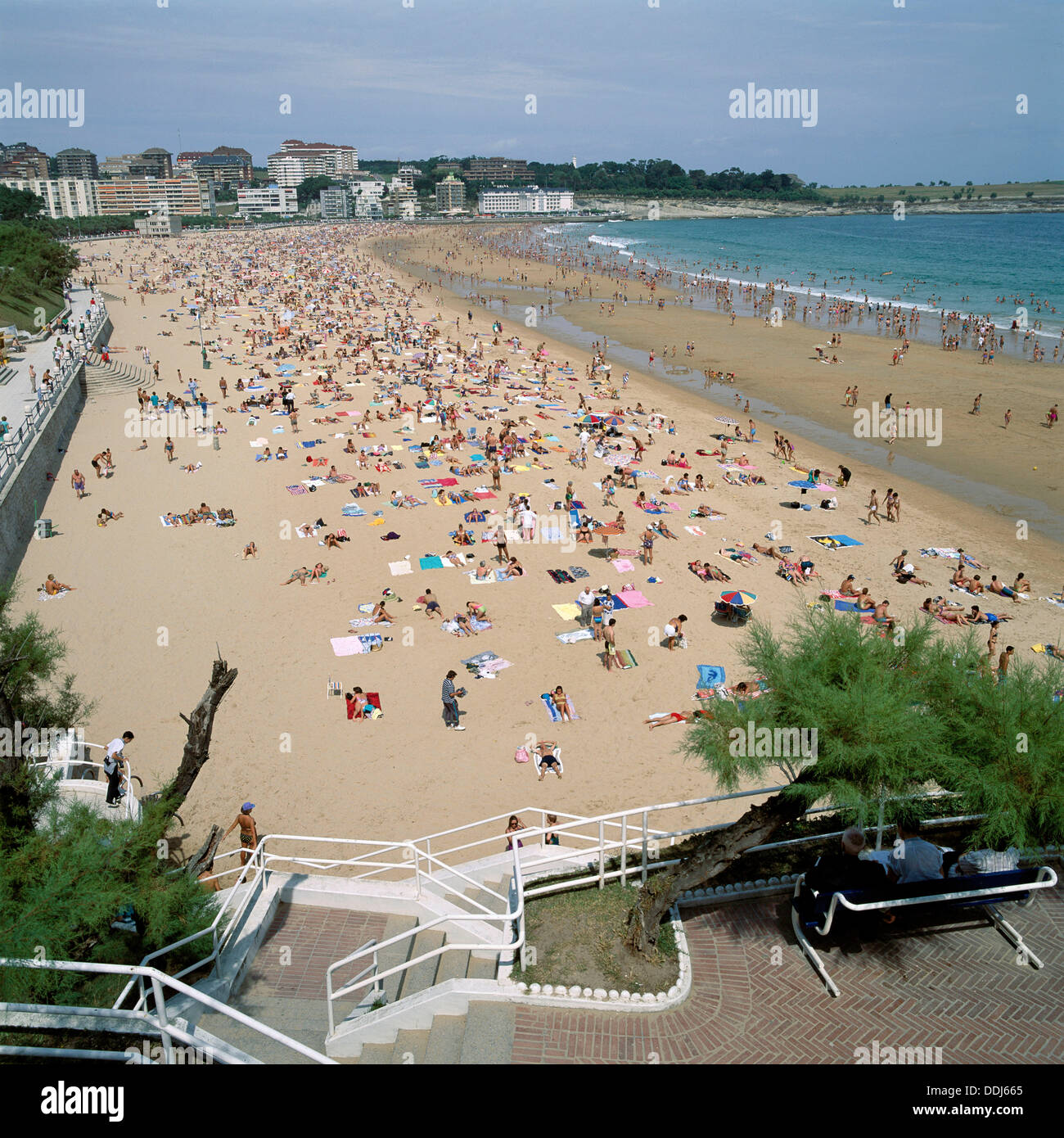 Playa el sardinero santander hi-res stock photography and images - Alamy