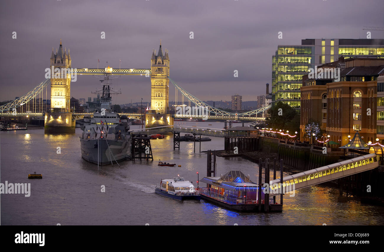 London tower pier hi-res stock photography and images - Alamy