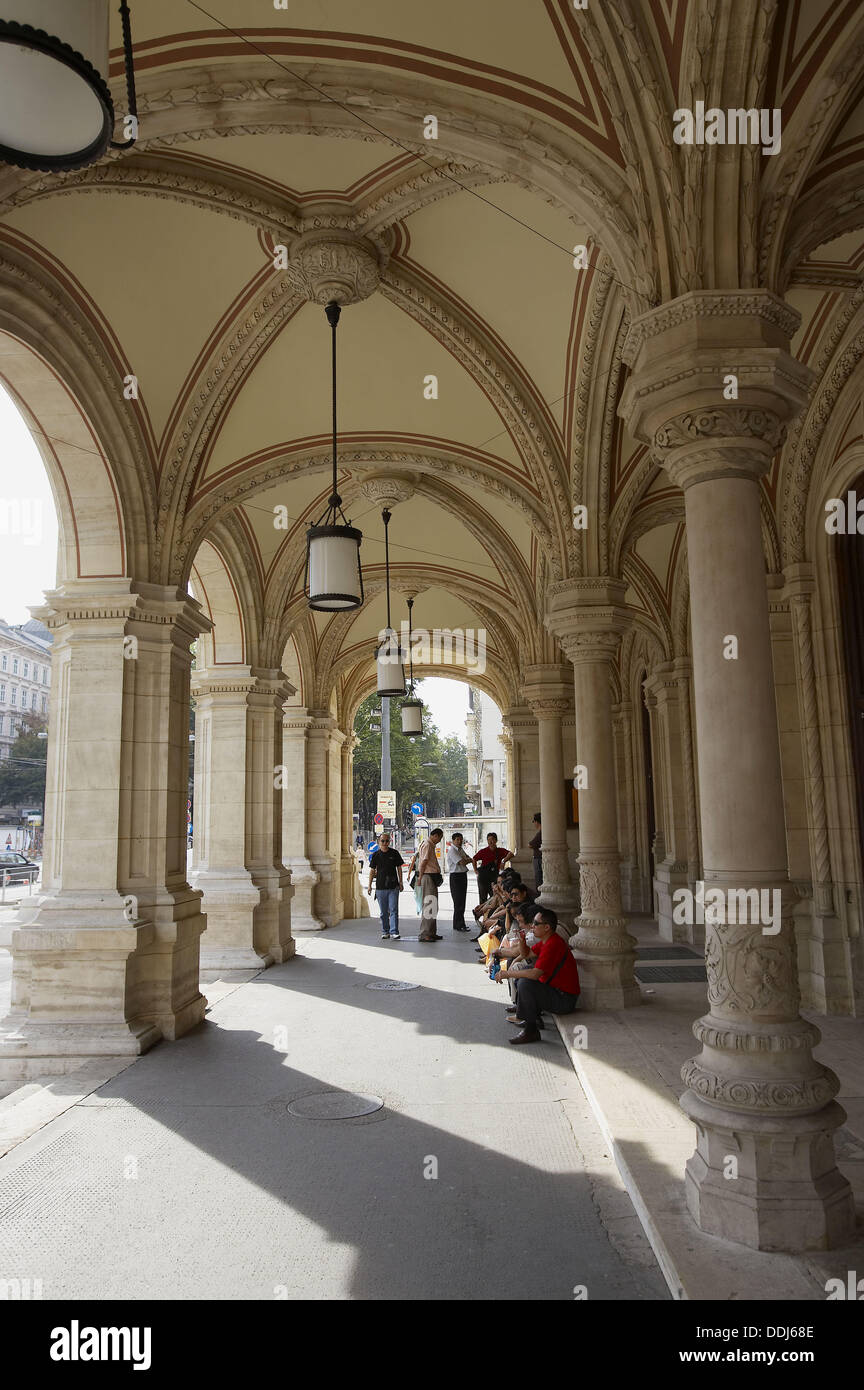 Staatsoper hi-res stock photography and images - Alamy