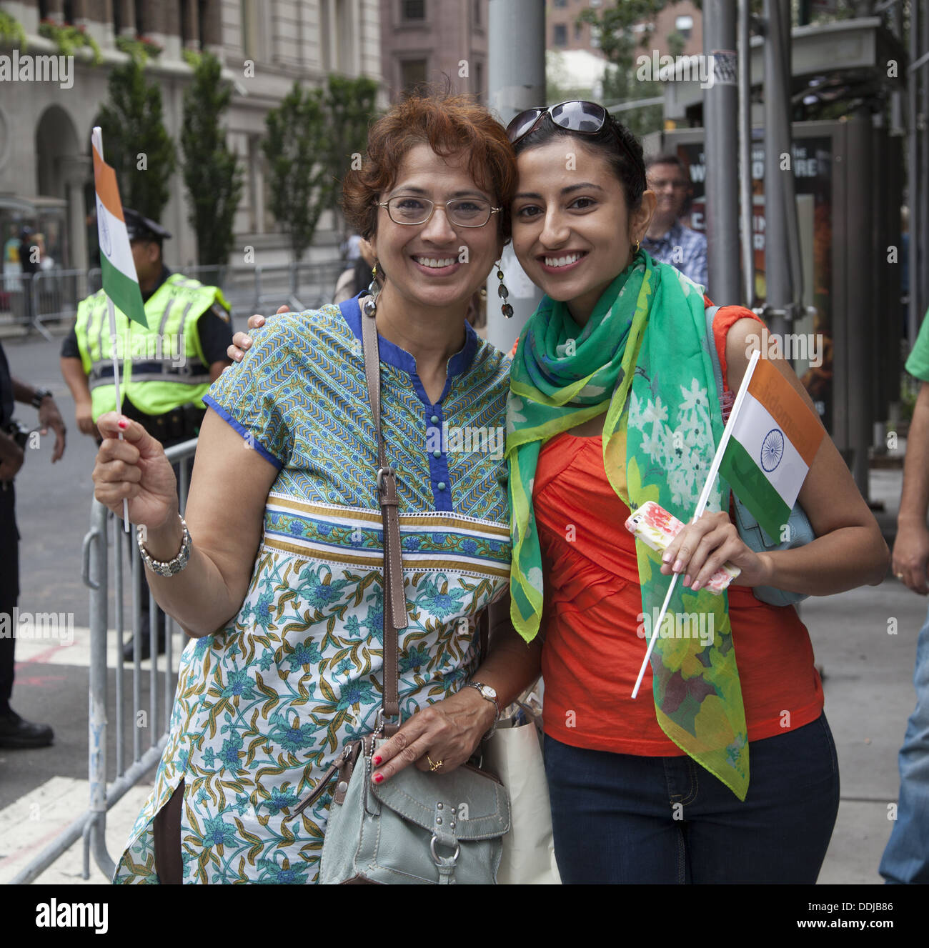 2013, New York City: Indian Americans come out to celebrate at the ...