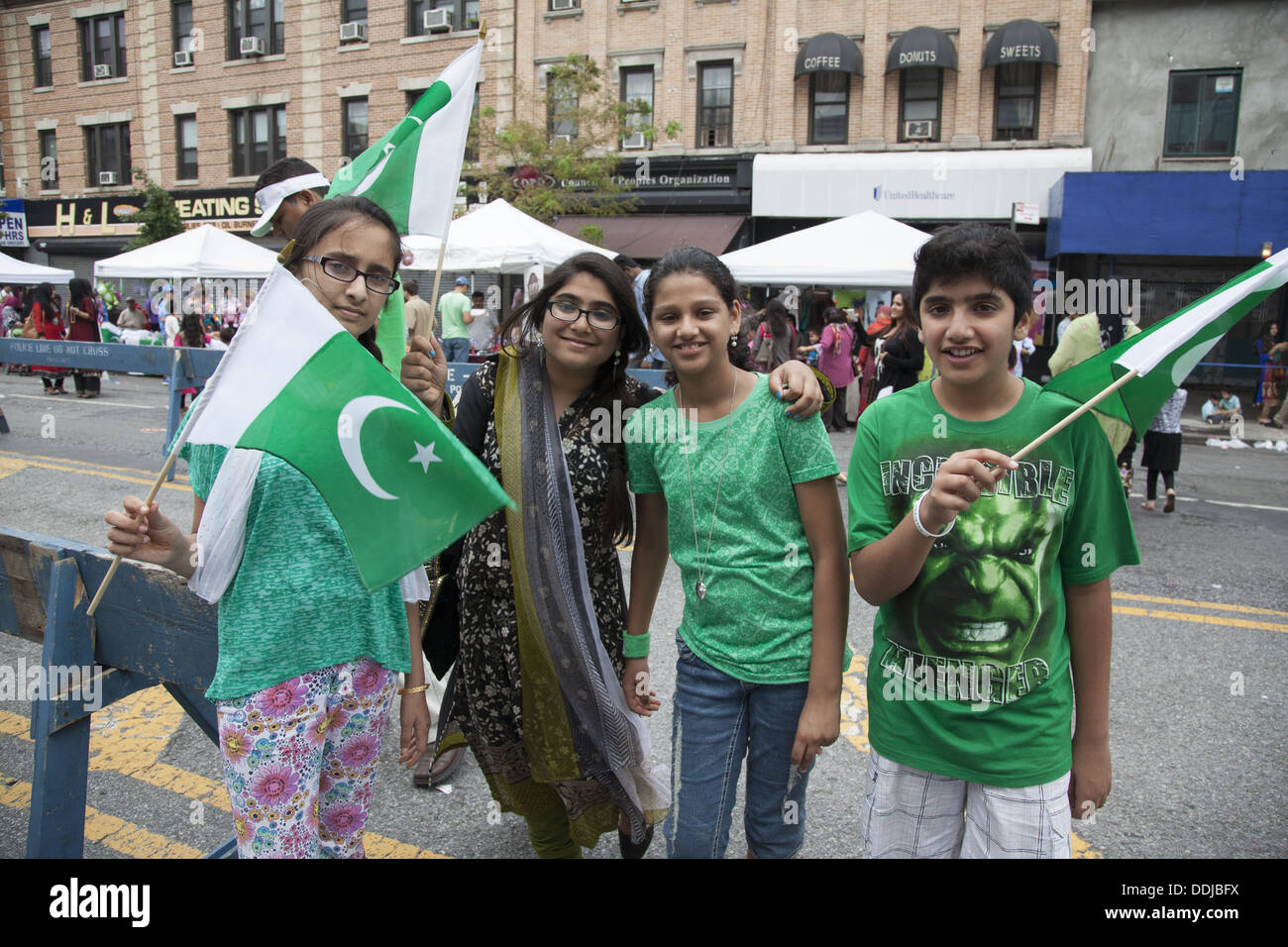 Pakistani immigrant neighborhood during Pakistan Independence ...