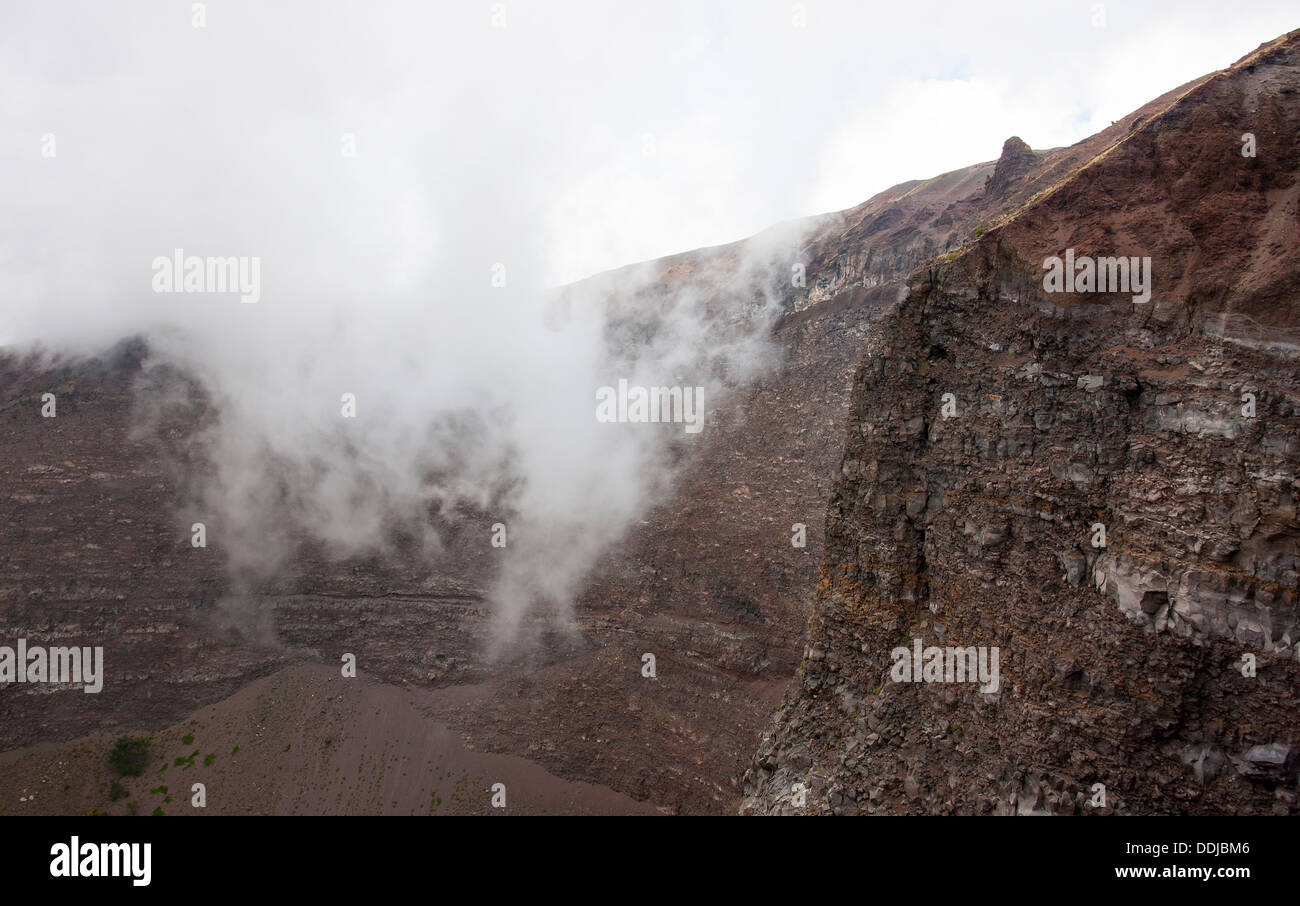 Top of Mount Vesuvius Stock Photo - Alamy