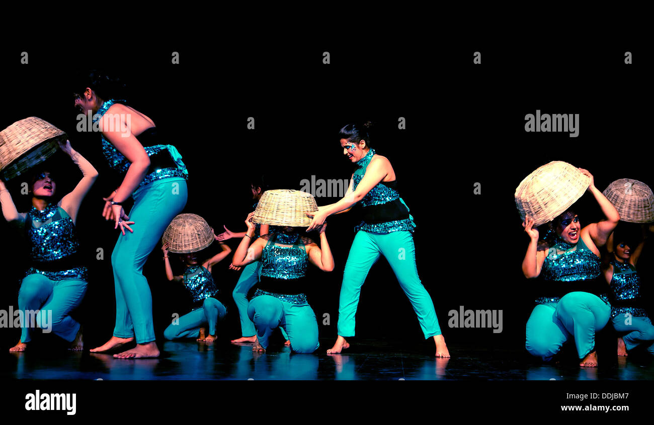Community dance education hi-res stock photography and images - Alamy