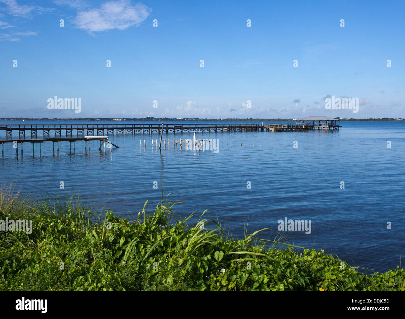 On the banks of the Indian River Lagoon at the Melbourne Beach pier in ...