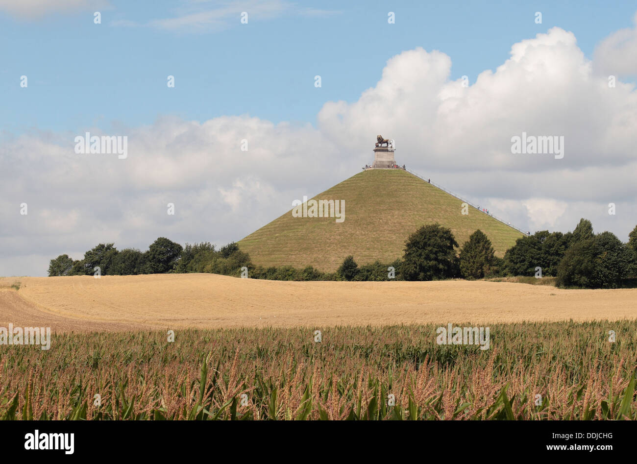 The Butte du Lion (or 'Lion's mound') on the Waterloo battlefield ...