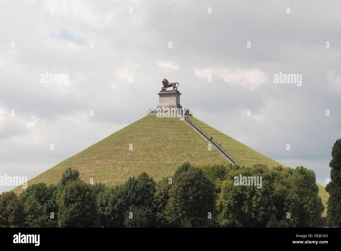 The Butte du Lion (or 'Lion's mound') on the Waterloo battlefield ...