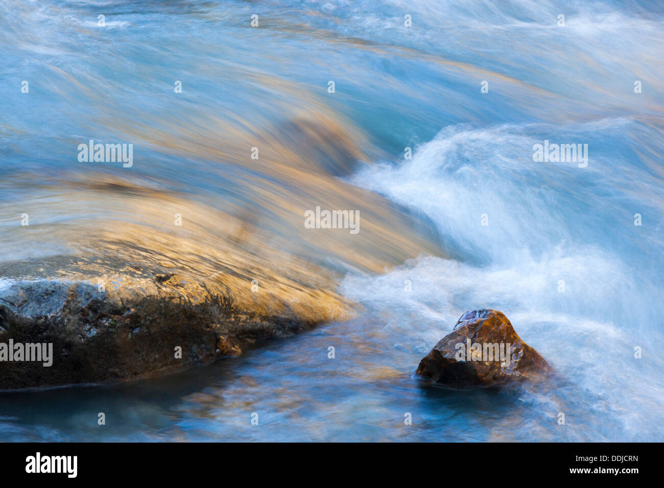 Cliff rock river flow hi-res stock photography and images - Alamy
