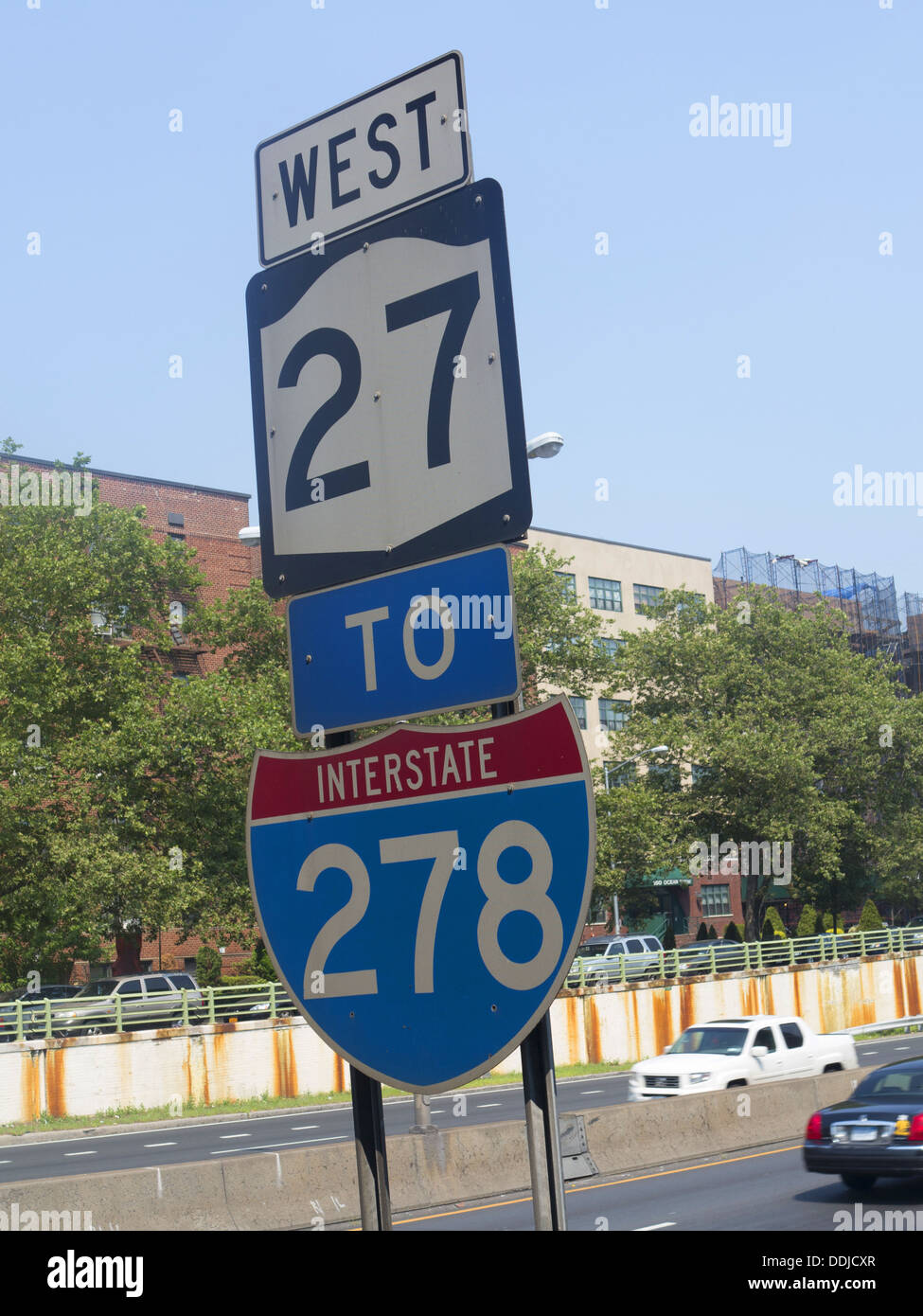 Interstate highway signs hi-res stock photography and images - Alamy