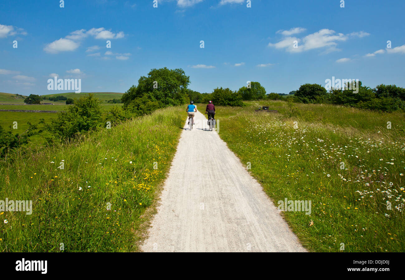 The Tissington Bike Cycle Trail in Derbyshire that runs from Ashbourne ...