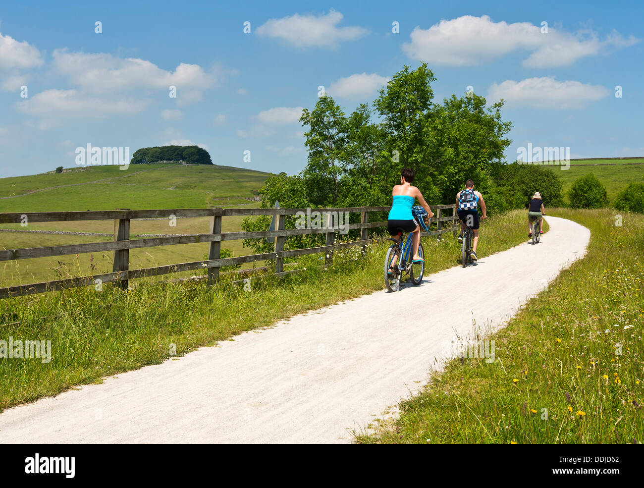 The Tissington Bike Cycle Trail in Derbyshire that runs from Ashbourne ...
