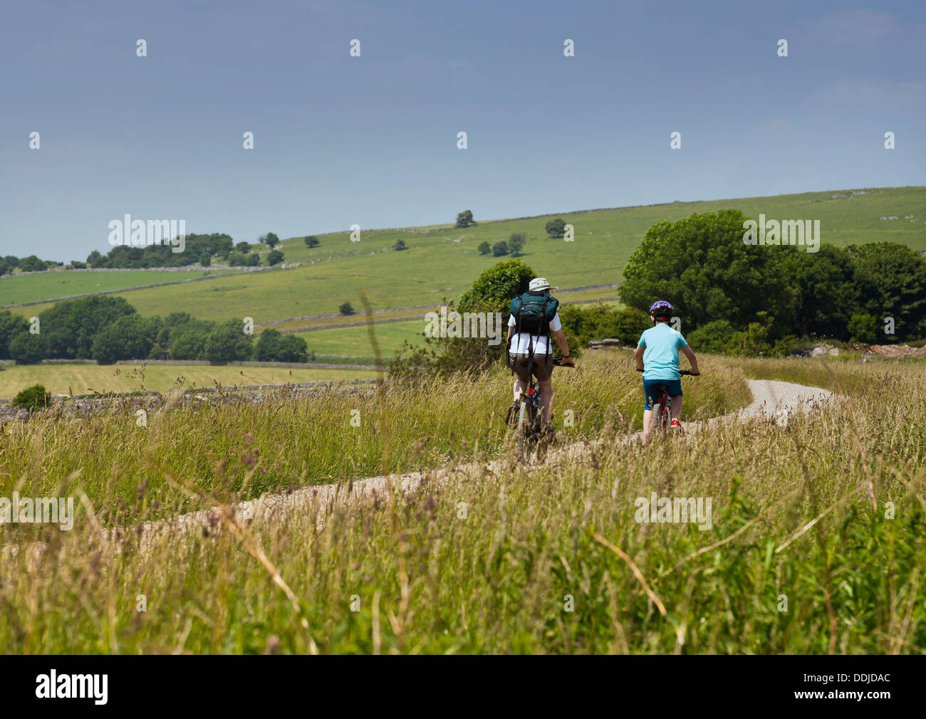 The Tissington Bike Cycle Trail in Derbyshire that runs from Ashbourne ...
