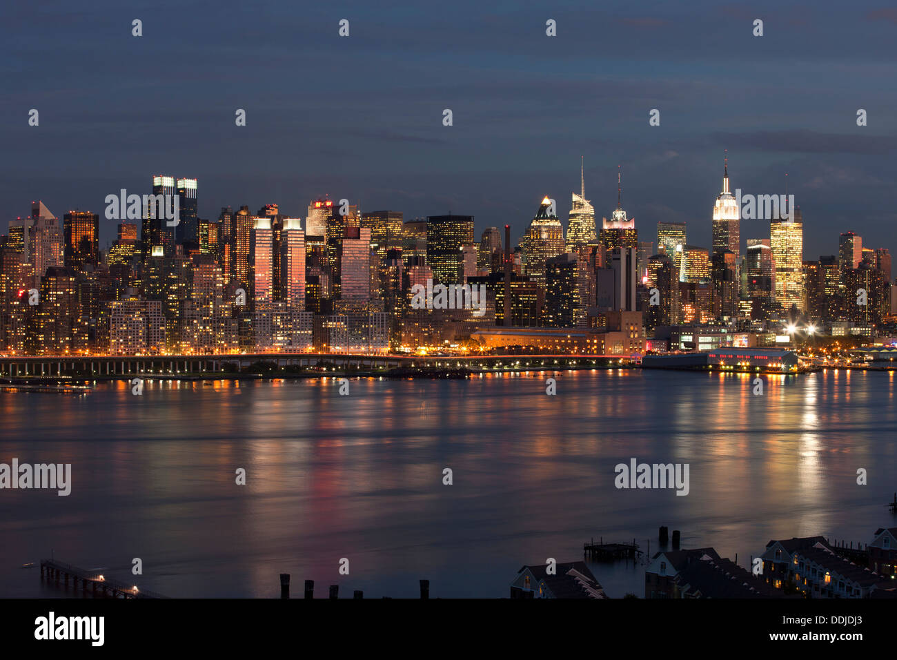 2010 HISTORICAL MIDTOWN SKYLINE HUDSON RIVER MANHATTAN NEW YORK CITY ...