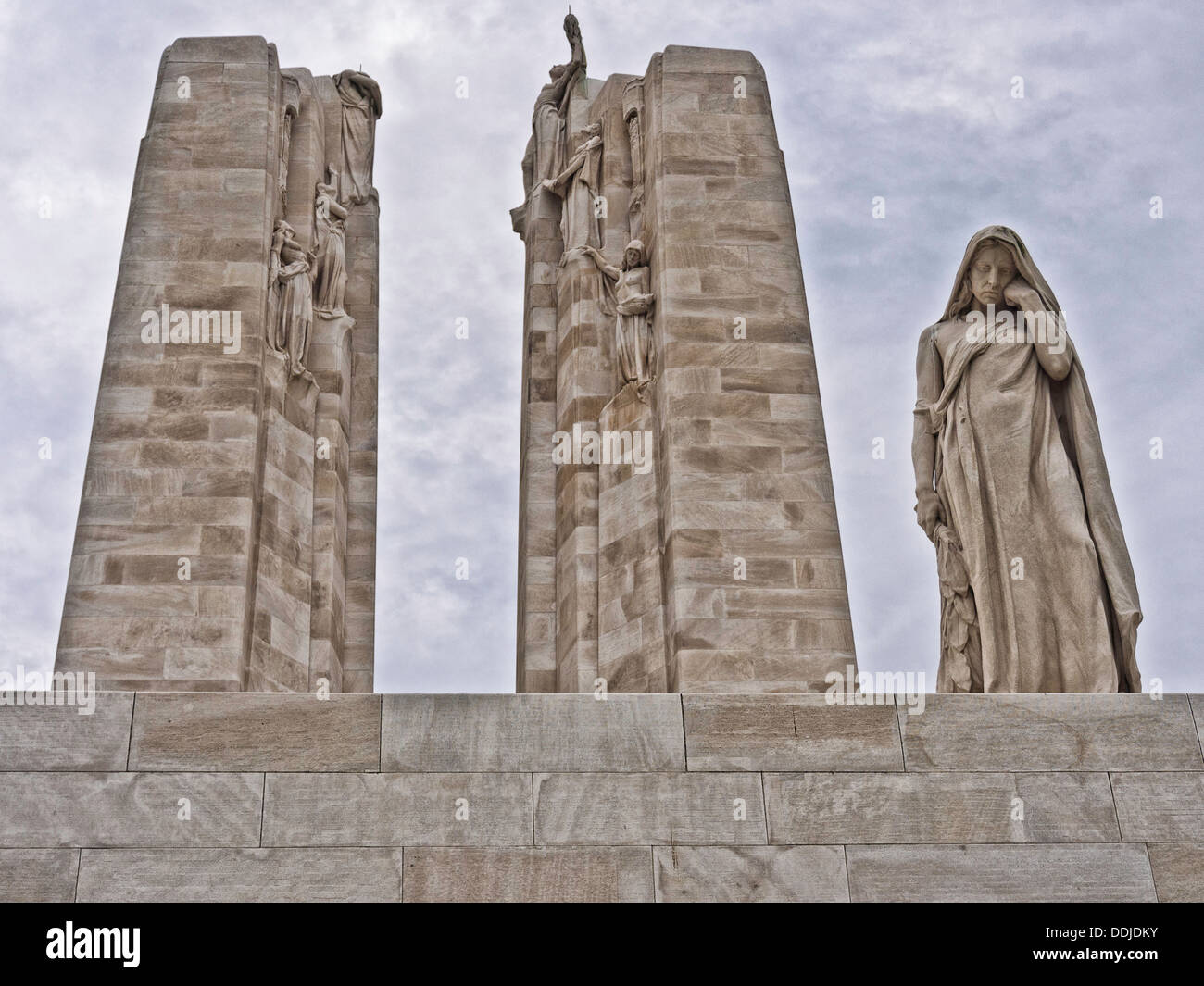 Statues At Vimy Ridge High Resolution Stock Photography and Images - Alamy